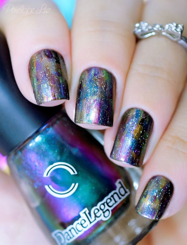 Nail Art Multichrome – Penélope Luz